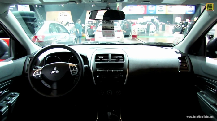 2013 Mitsubishi RVR at 2013 Montreal Auto Show