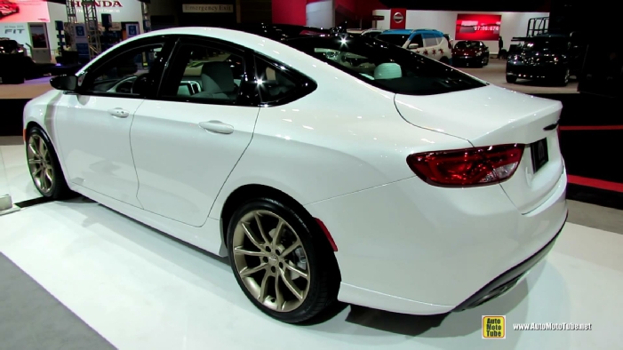 2015 Chrysler 200 S at 2014 Chicago Auto Show