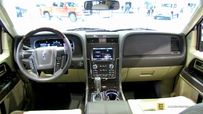 2015 Lincoln Navigator at 2014 Chicago Auto Show