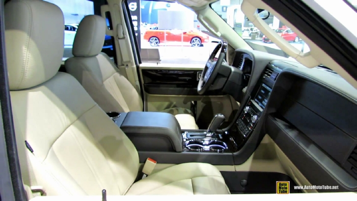 2015 Lincoln Navigator at 2014 Chicago Auto Show